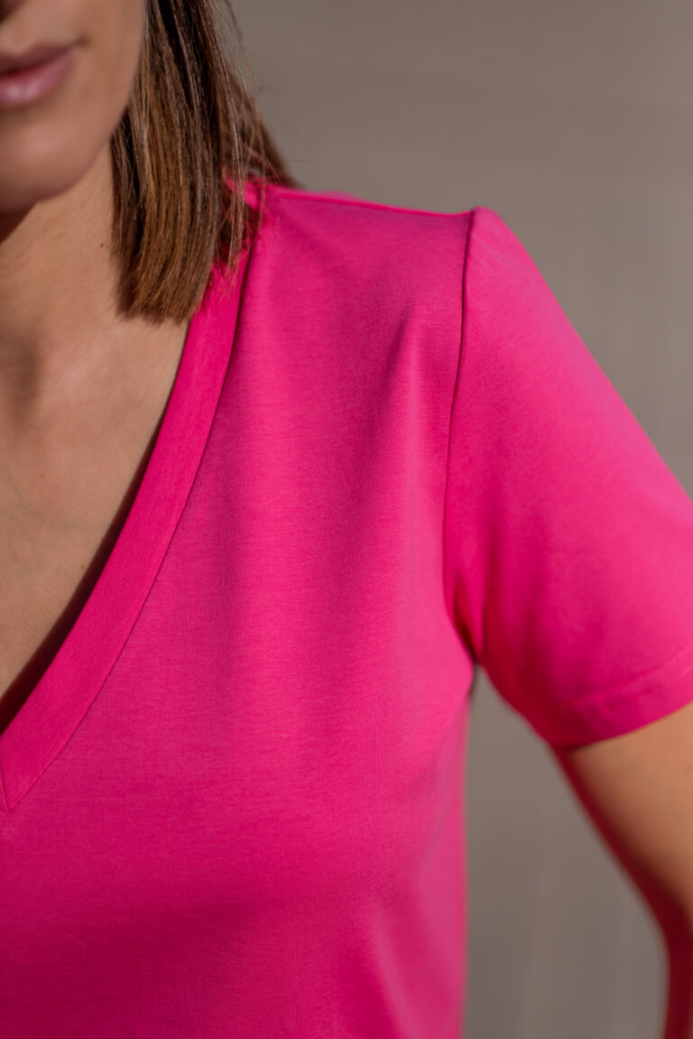T-shirt BASIC V – Fuksja - Tshirt Fuksja - T-Shirt Damski Fuksja - Lenanto